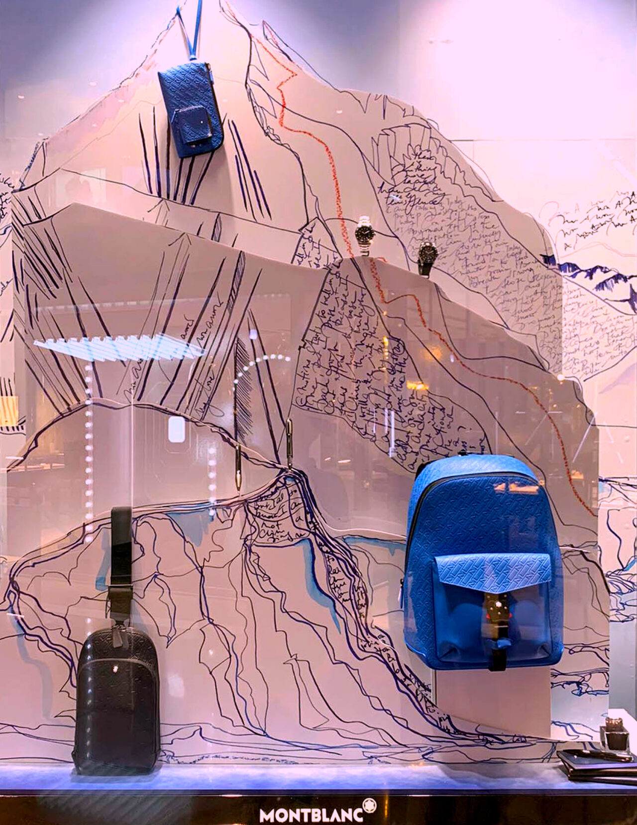 ad prints + vm displays : vm displays – Profoto®